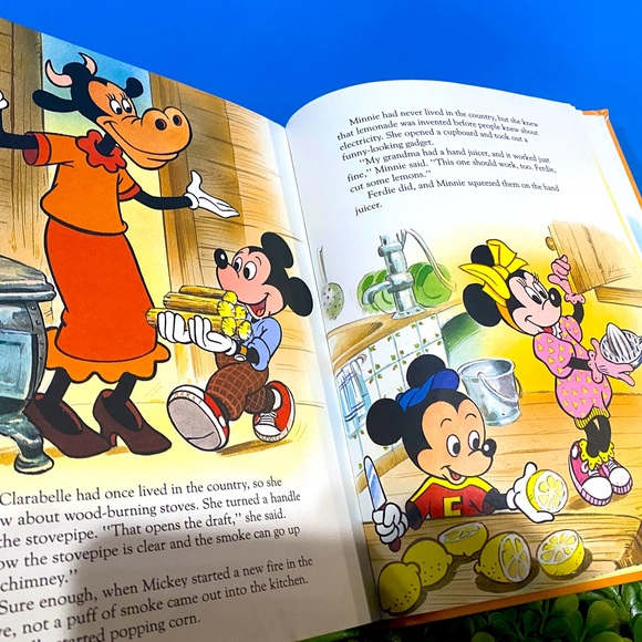 Disney | Toys | Disneys Mickey Mouse Stories Vtg 989 A Golden Treasury ...